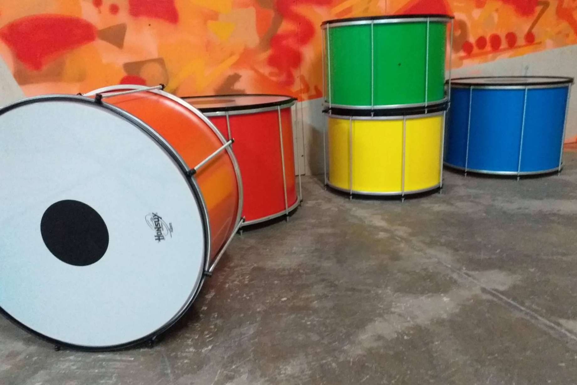 Cuál es el papel del surdo en la percusión brasileña - La Cronica Siete